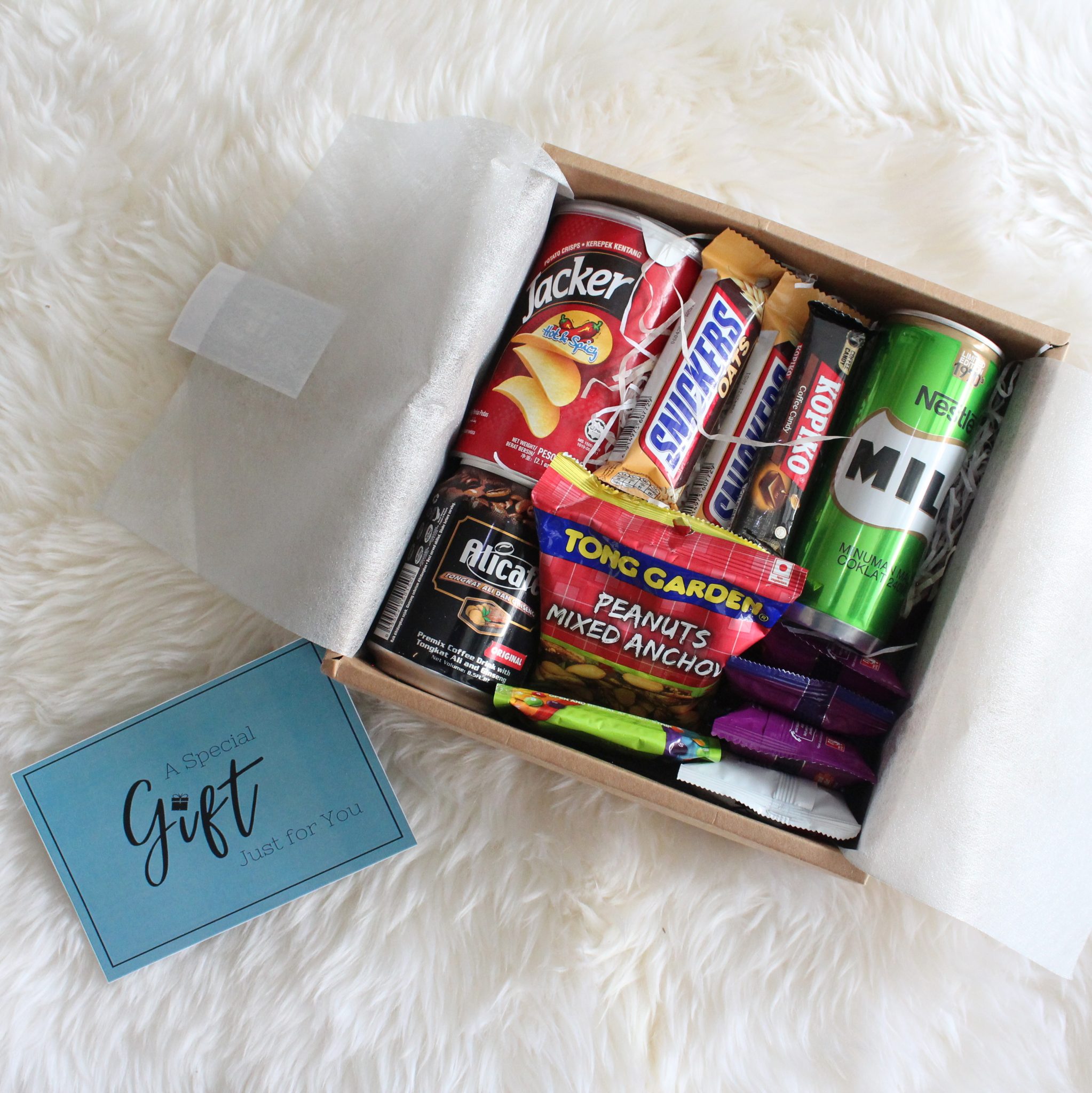 Grande Snack Gift Box | Free Delivery | Nurhampers Gifts